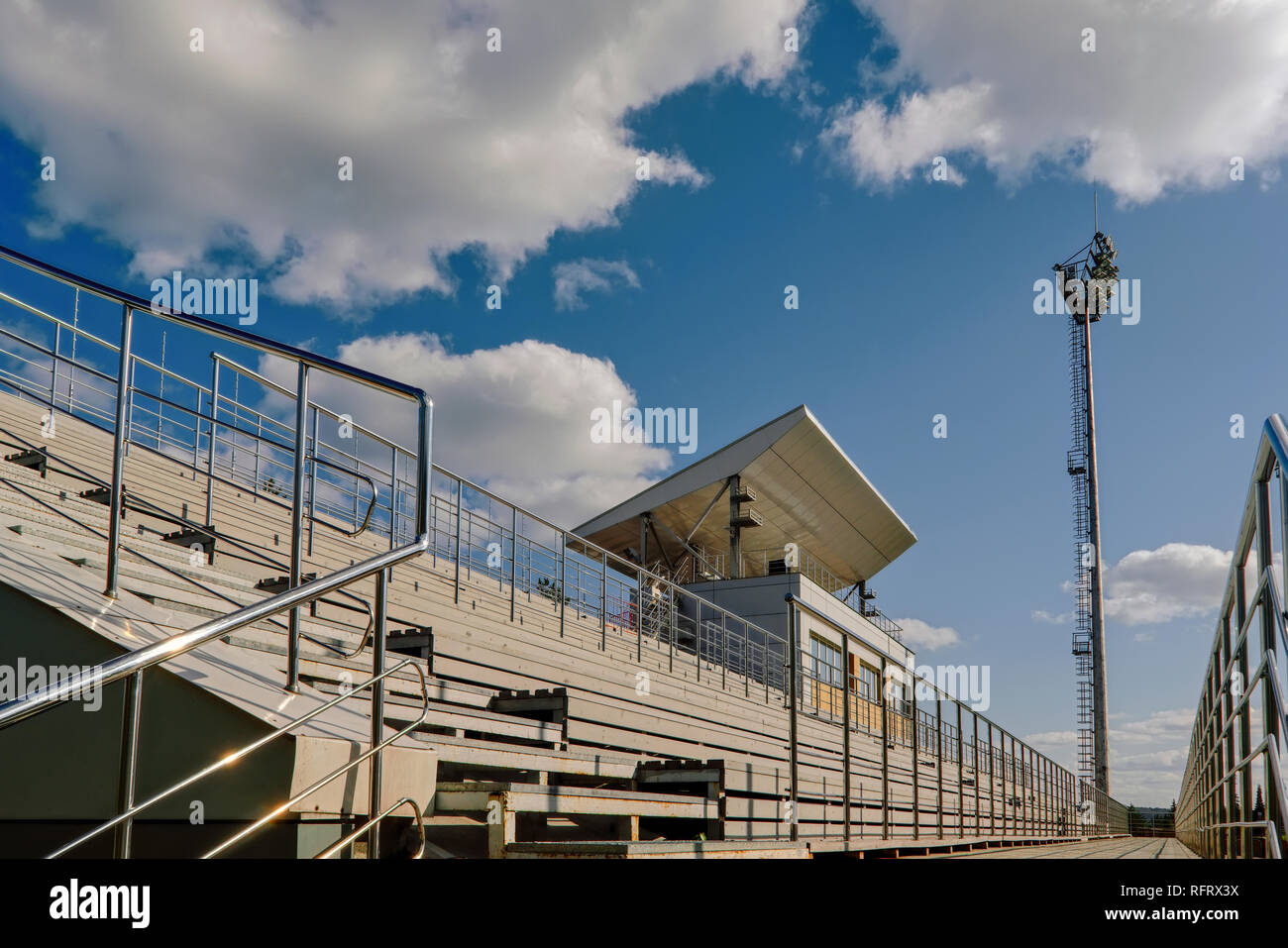 Spectator empty stands hi-res stock photography and images - Alamy