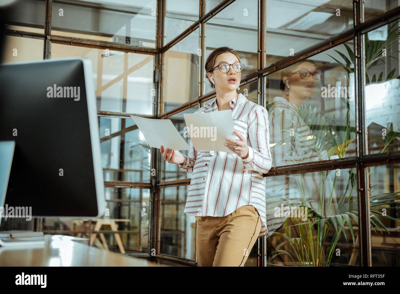 Documents success hi-res stock photography and images - Alamy
