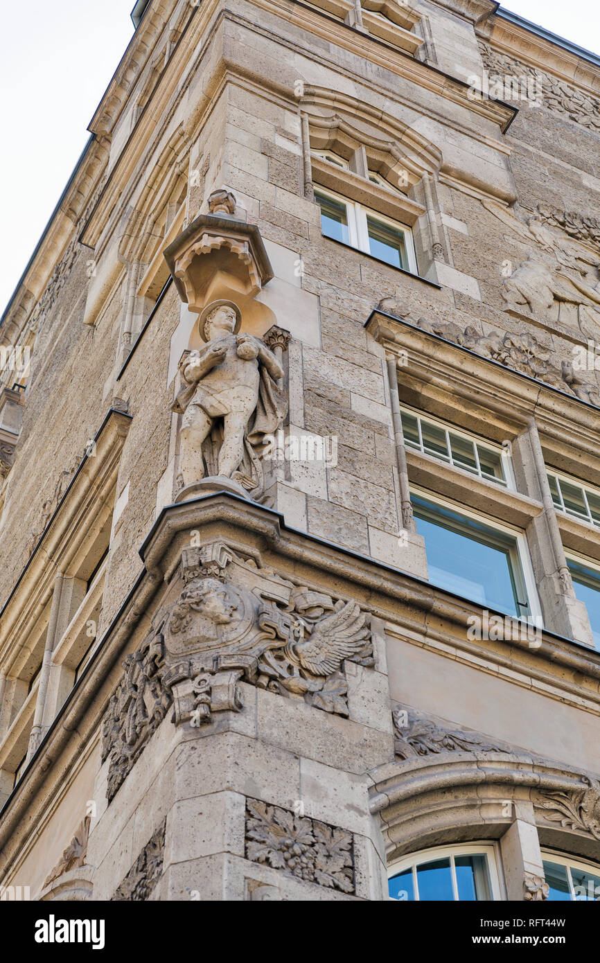 Corner exterior hi-res stock photography and images - Alamy