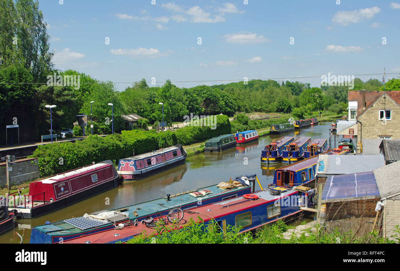 Narrow Boats, Lower Heyford, Wharf, Oxford Canal, Oxfordshire Stock ...