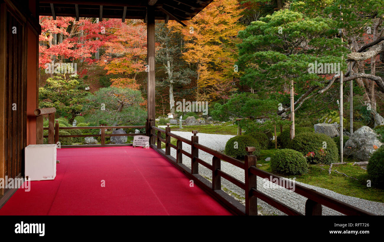Manshu in zen garden hi-res stock photography and images - Alamy