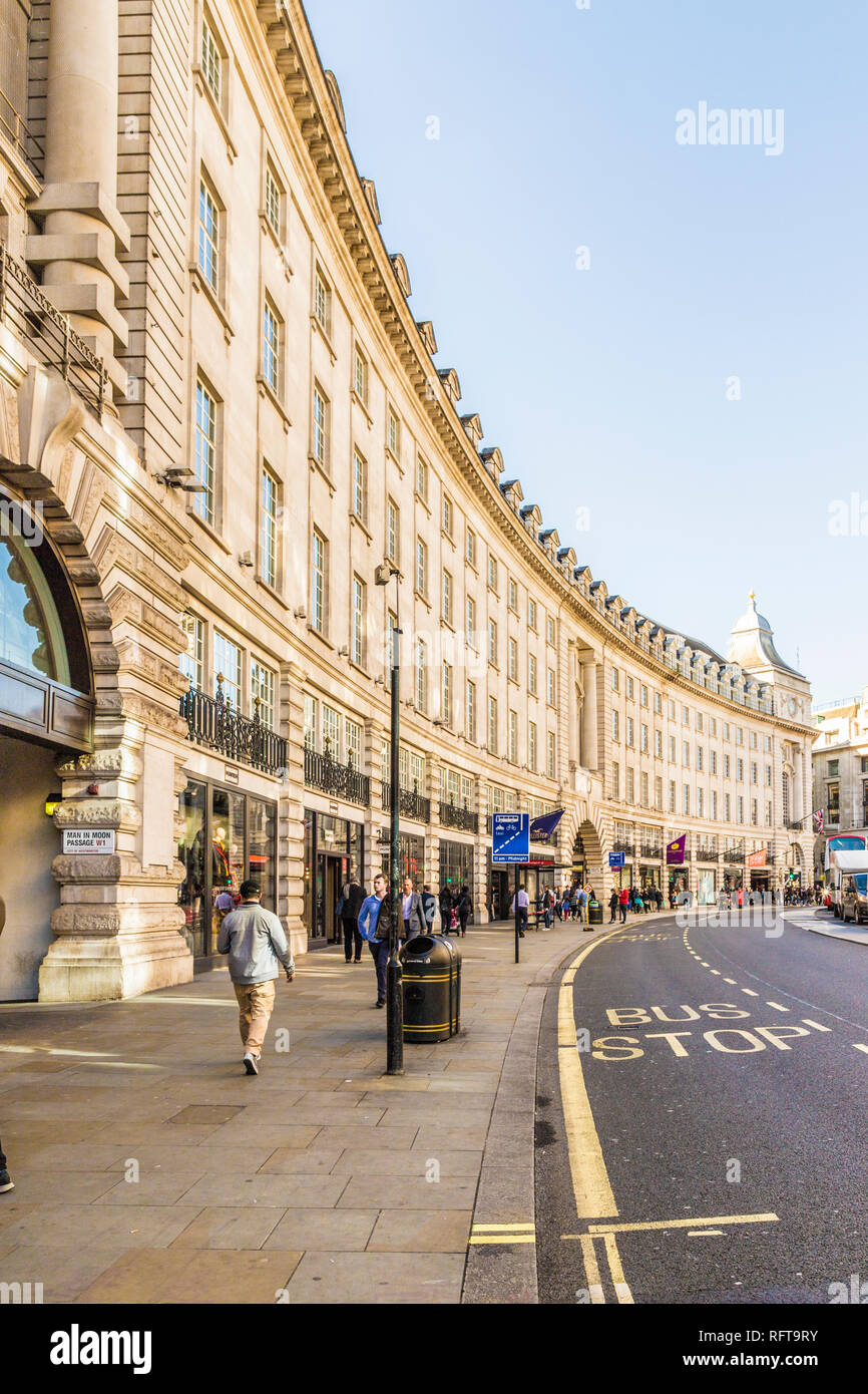 Markings pavement london street hi-res stock photography and images - Alamy