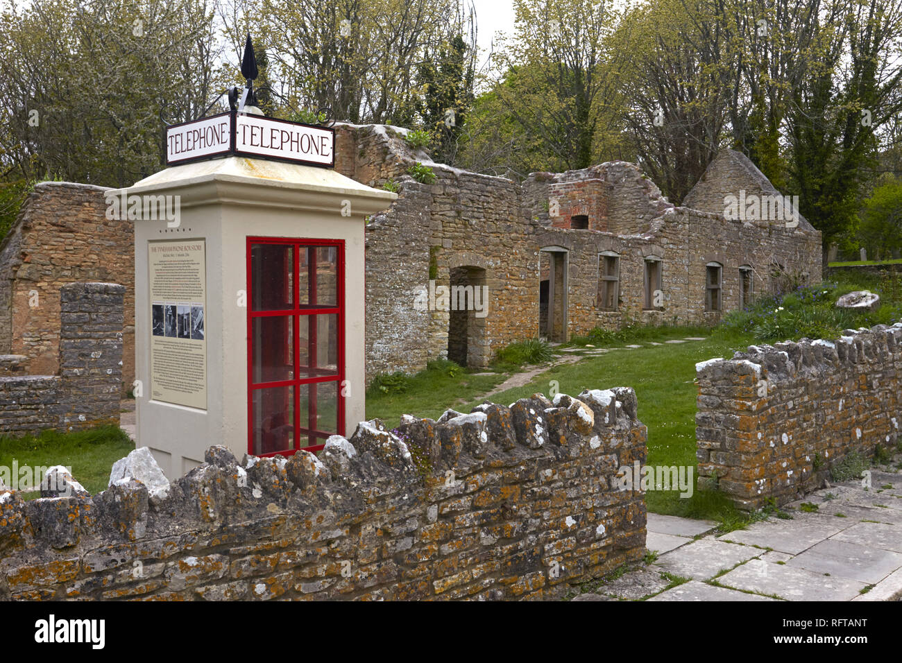 English village 1940s hi-res stock photography and images - Alamy