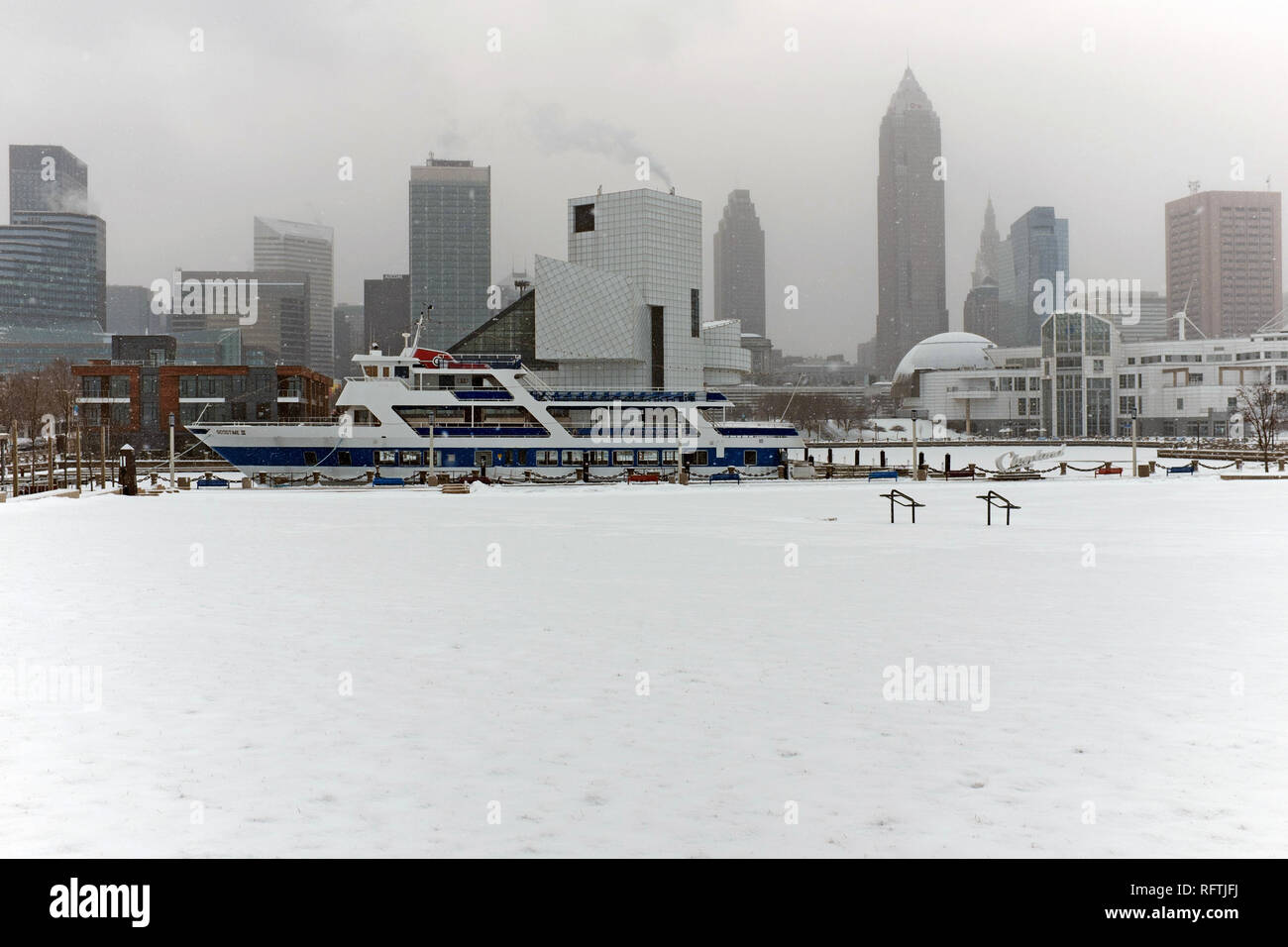 Voinovich park wintertime hi-res stock photography and images - Alamy