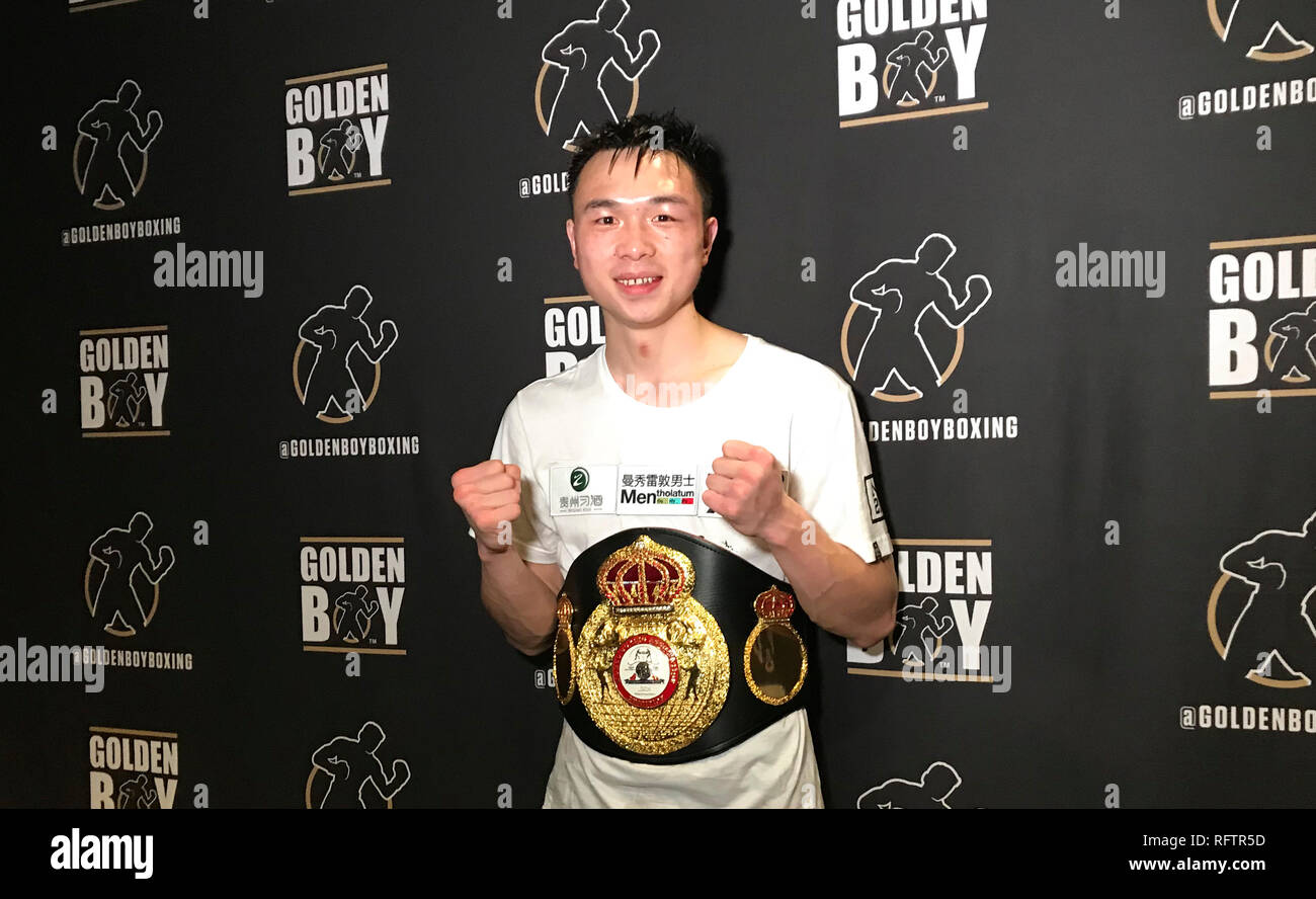 Houston, USA. 26th Jan, 2019. Xu Can of China poses with the golden ...