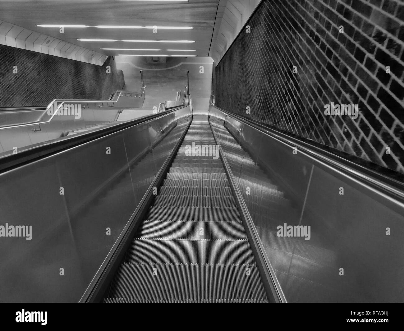 Escalator track hi-res stock photography and images - Alamy