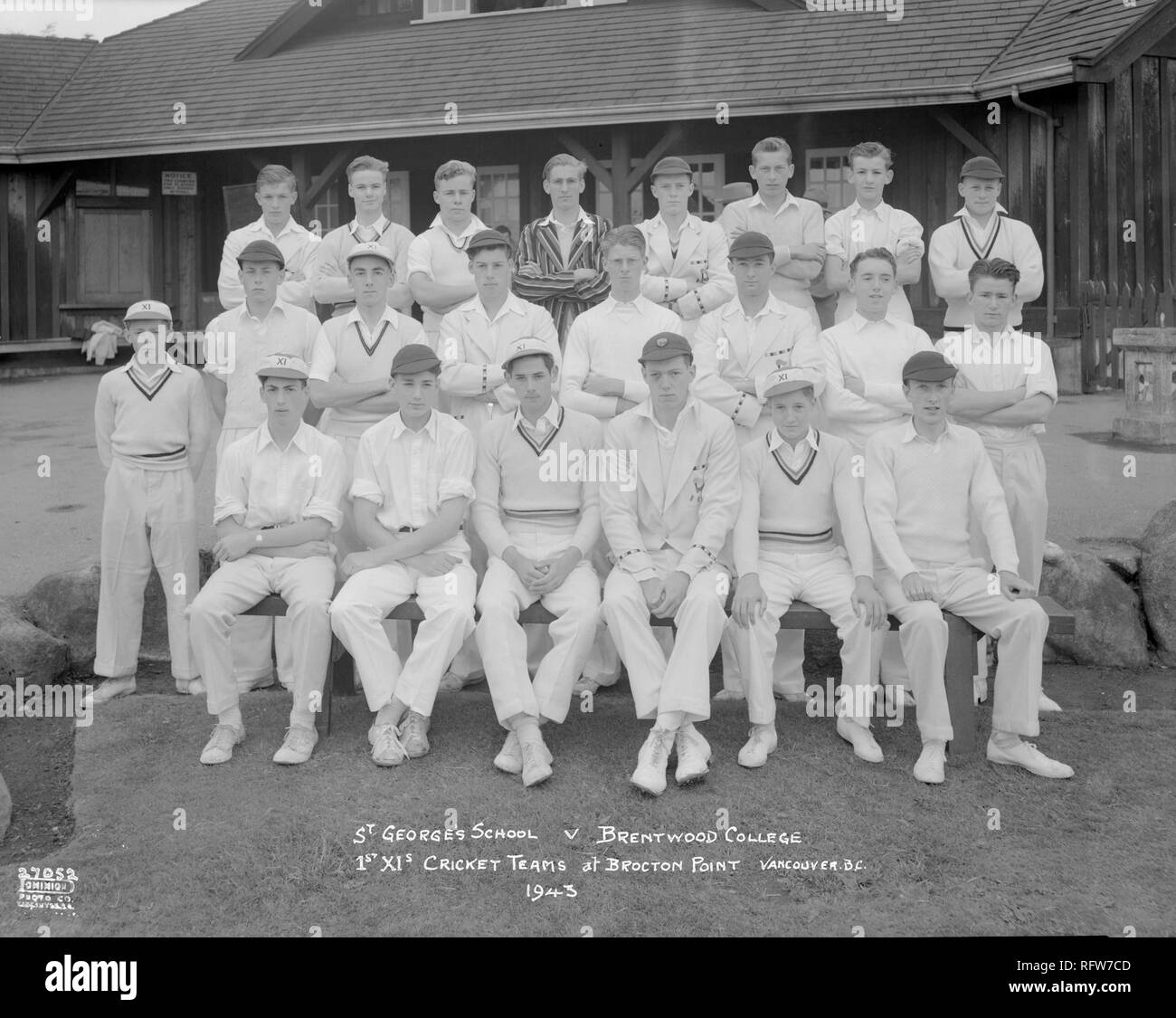 Cricket game Black and White Stock Photos & Images - Alamy