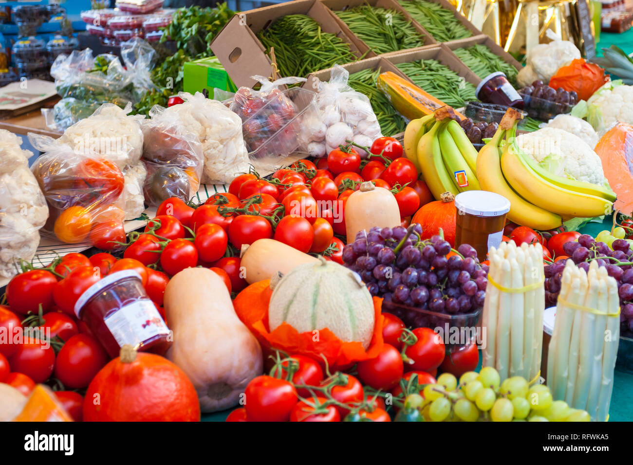 Organic produce france bio hi-res stock photography and images - Alamy