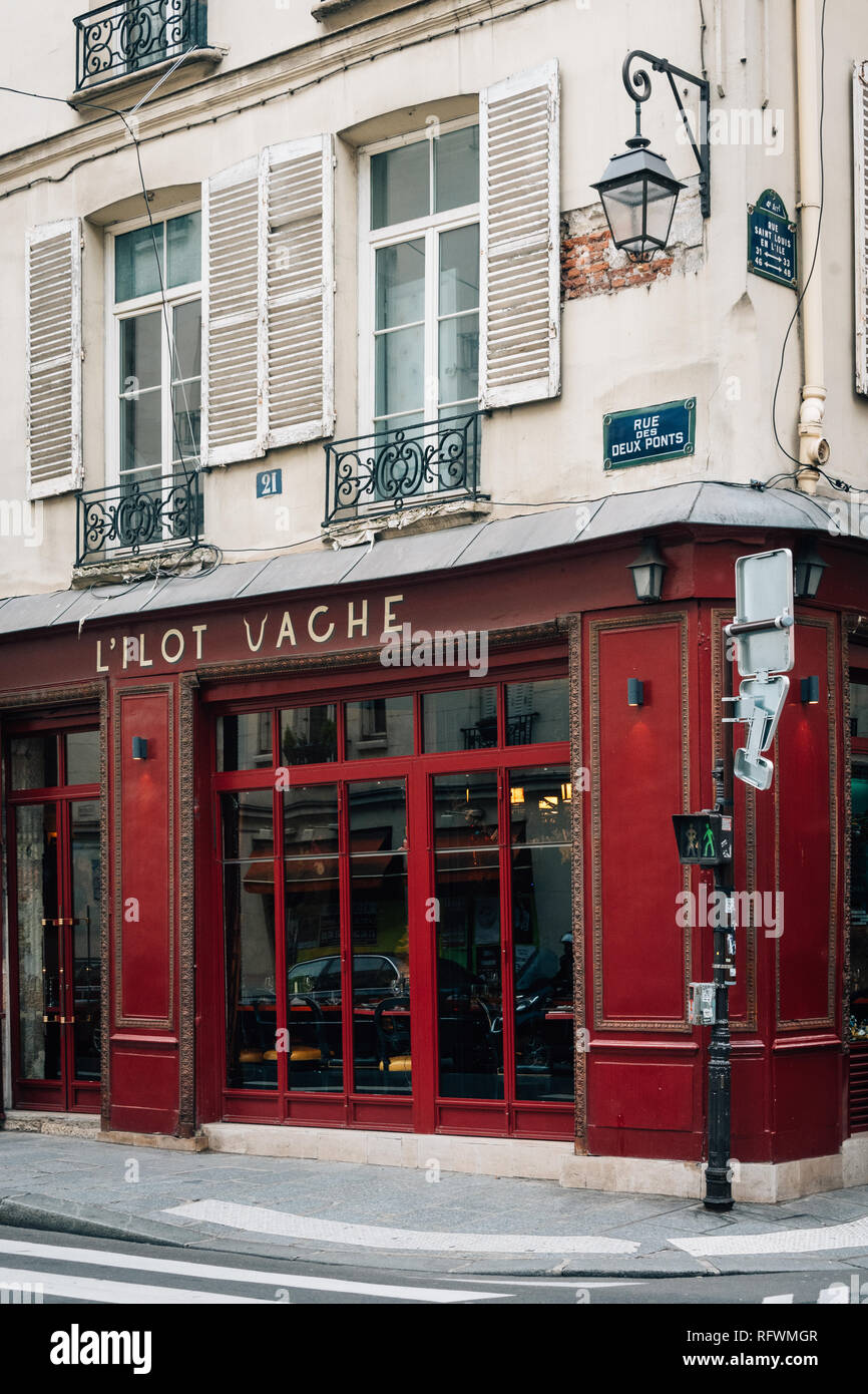 Corner restaurant hi-res stock photography and images - Alamy