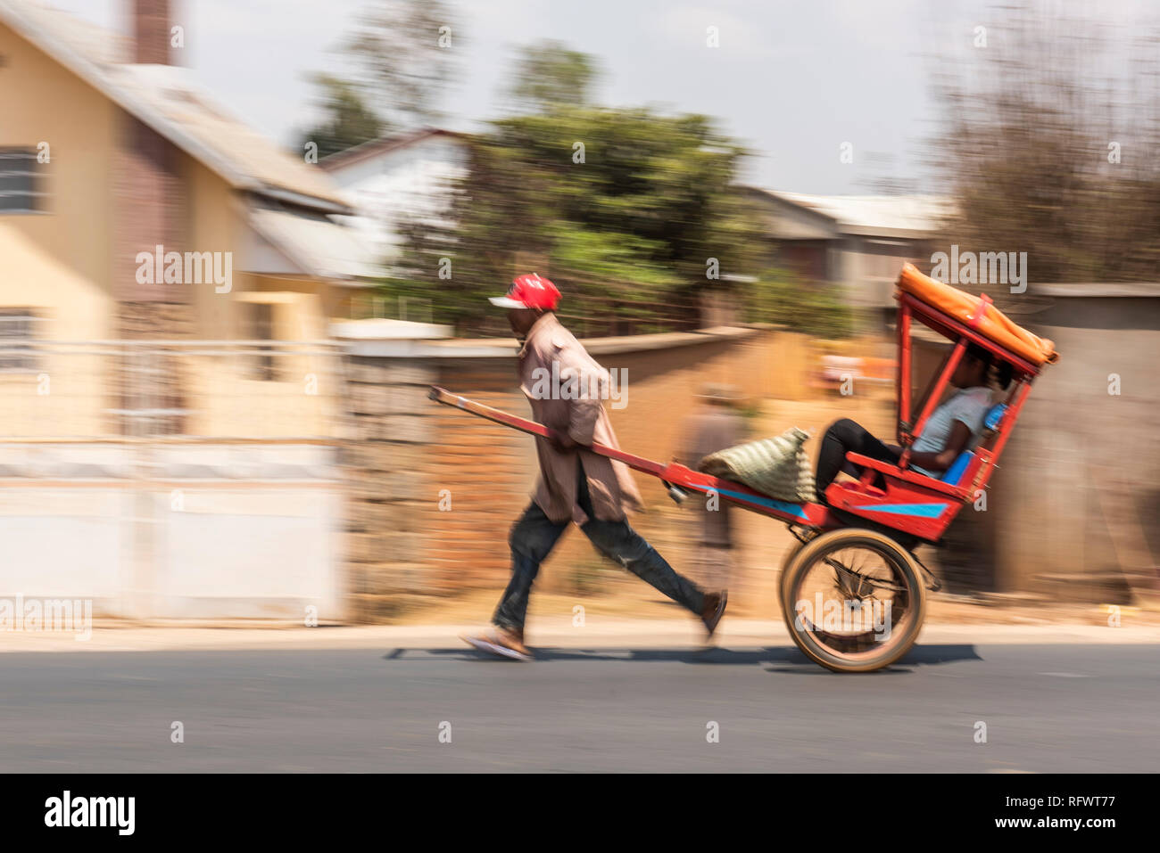 Rickshaw madagascar africa hi-res stock photography and images - Alamy