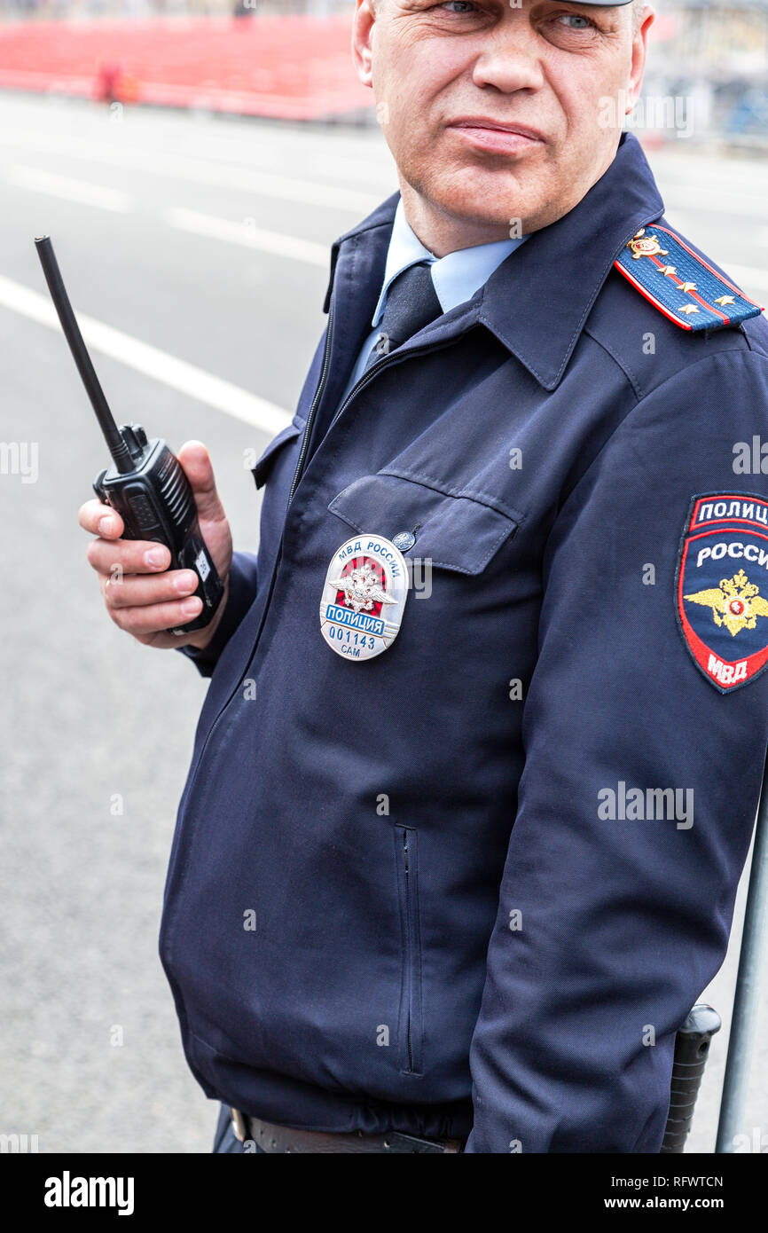 Shoulder cop hi-res stock photography and images - Alamy