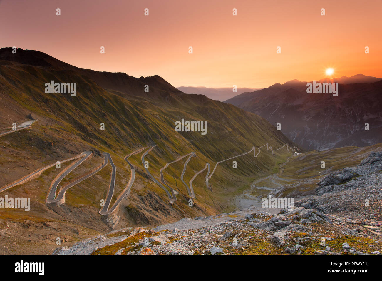 Sunrise over the Stelvio Pass (Passo dello Stelvio), Eastern Alps ...