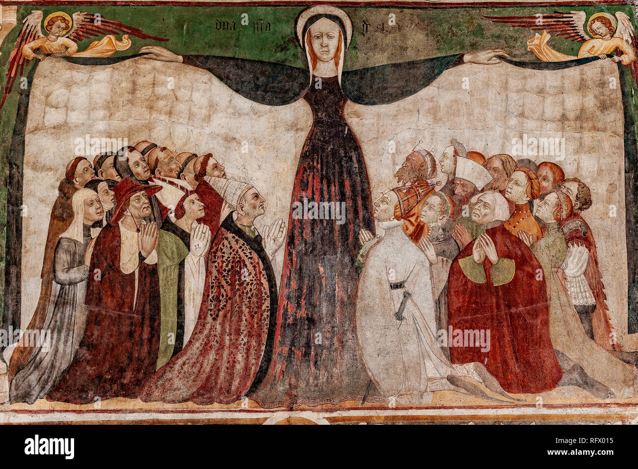 Medieval lady of the castle hi-res stock photography and images - Alamy