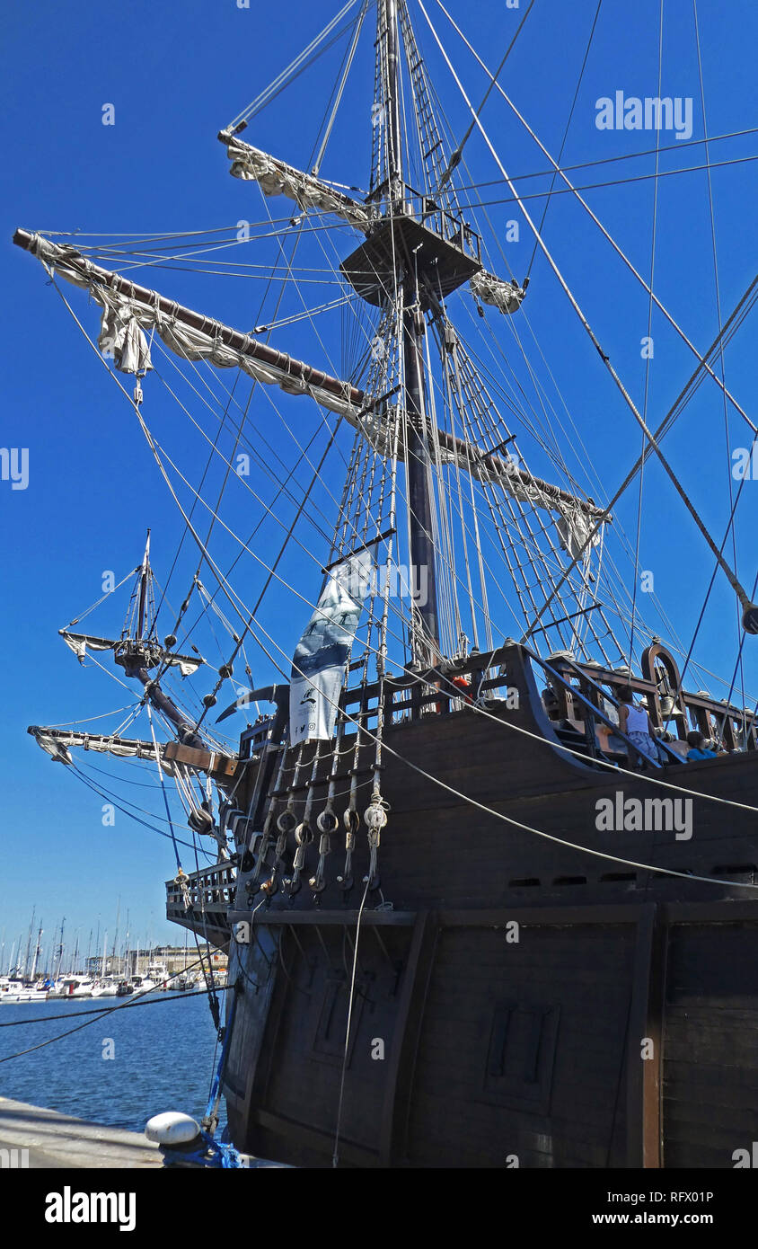 Spanish carrack hi-res stock photography and images - Alamy