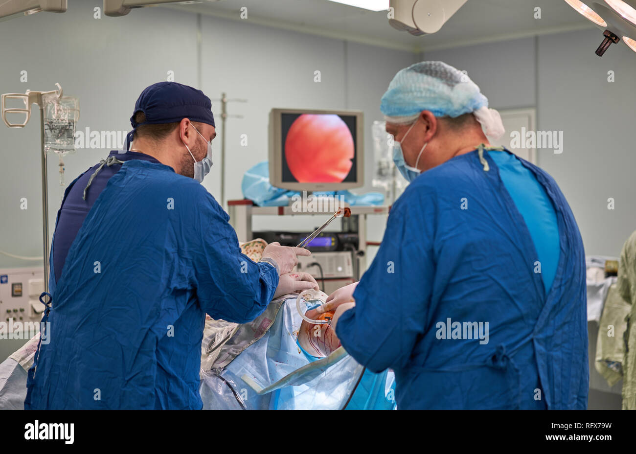 doctors working in the operating room Stock Photo - Alamy