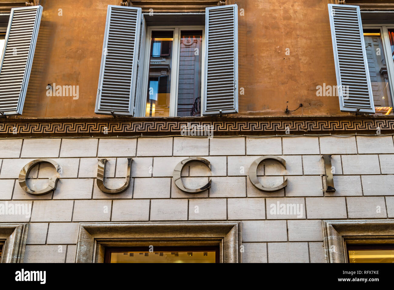 Gucci logo hi-res stock photography and images - Alamy
