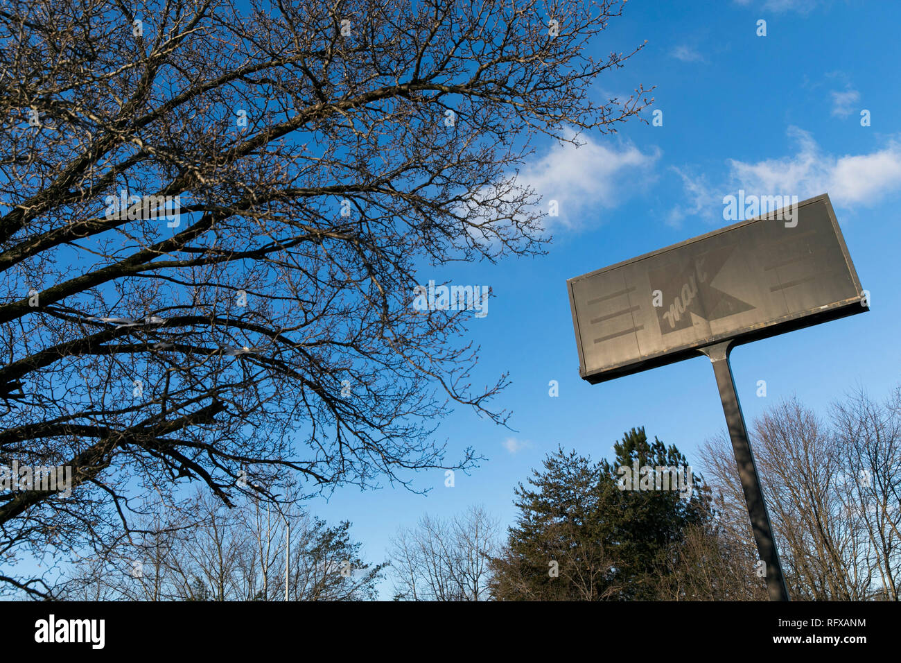 Kmart logo hi-res stock photography and images - Alamy