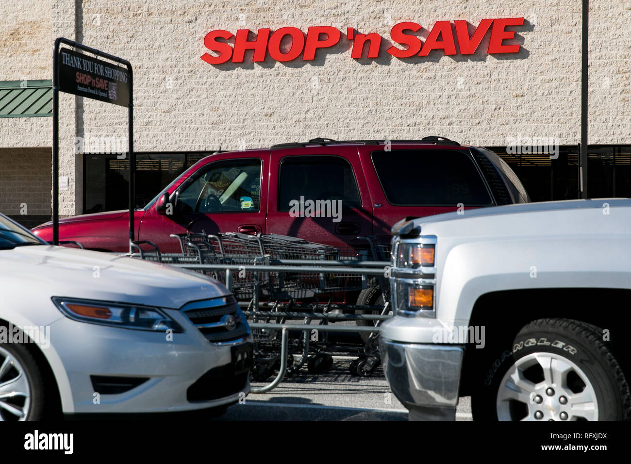 Save logo hi-res stock photography and images - Alamy