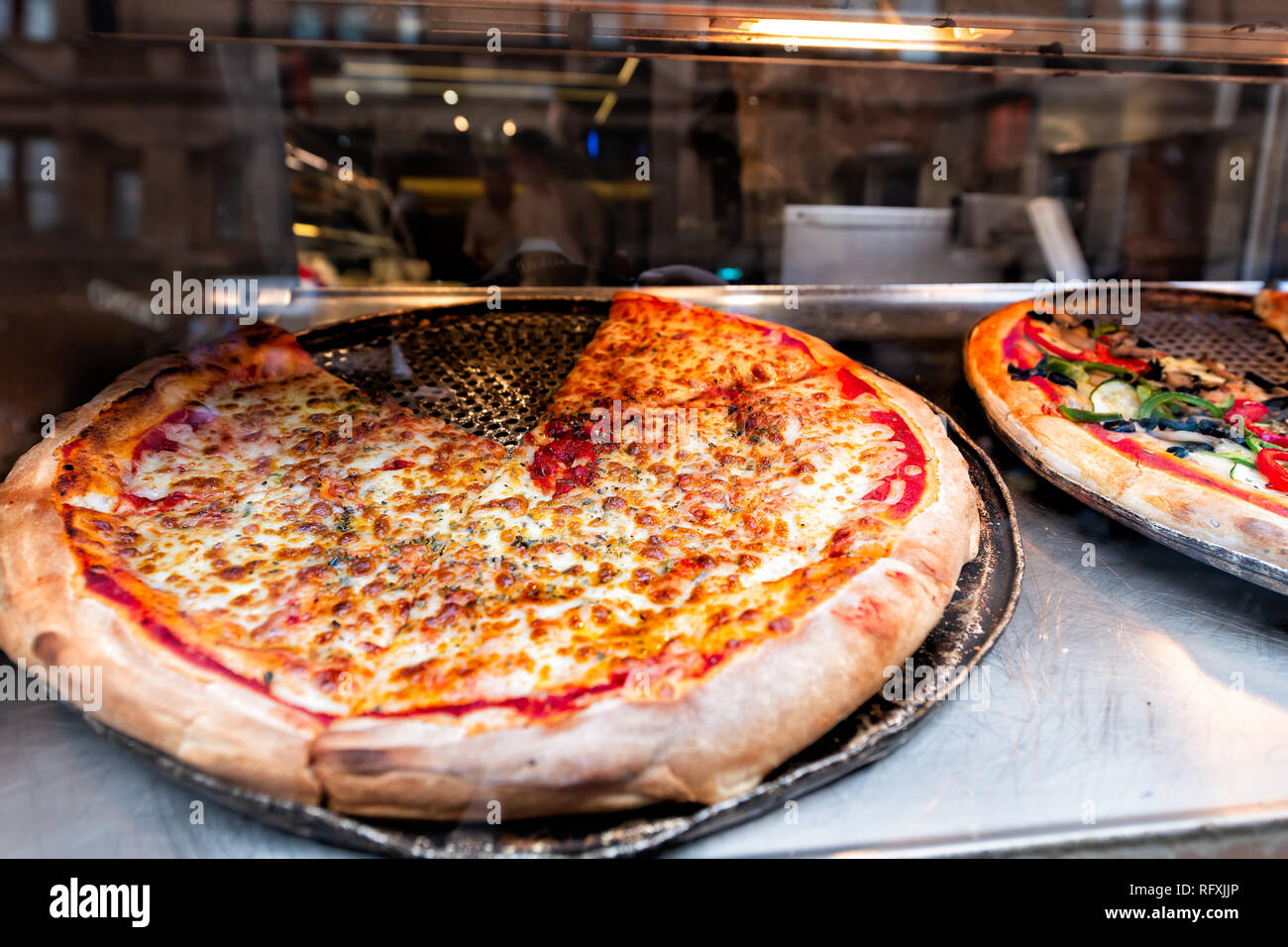 Pizza restaurant window display hi-res stock photography and images - Alamy