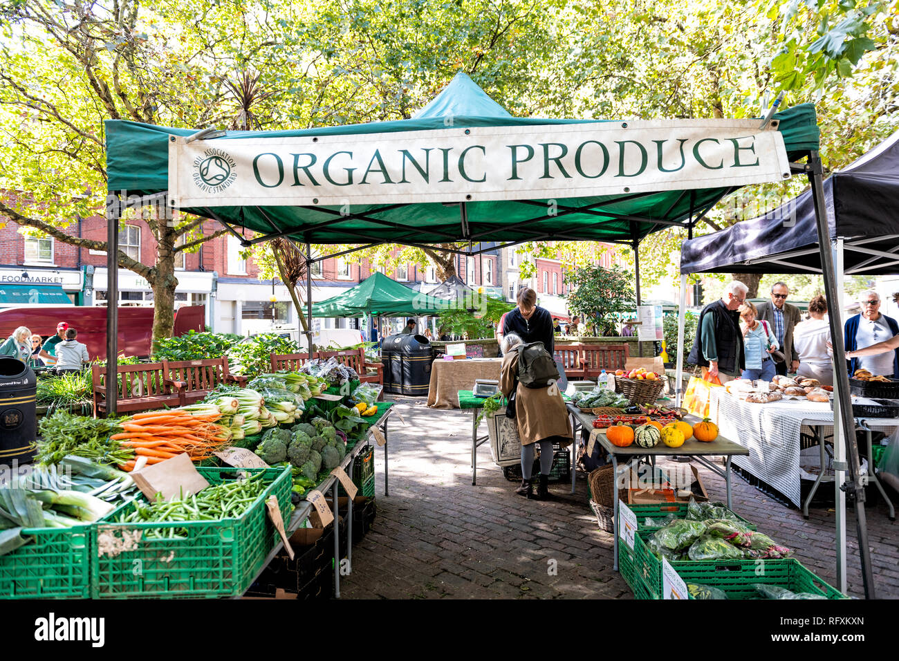 London, UK - September 15, 2018: Neighborhood market in Pimlico with ...