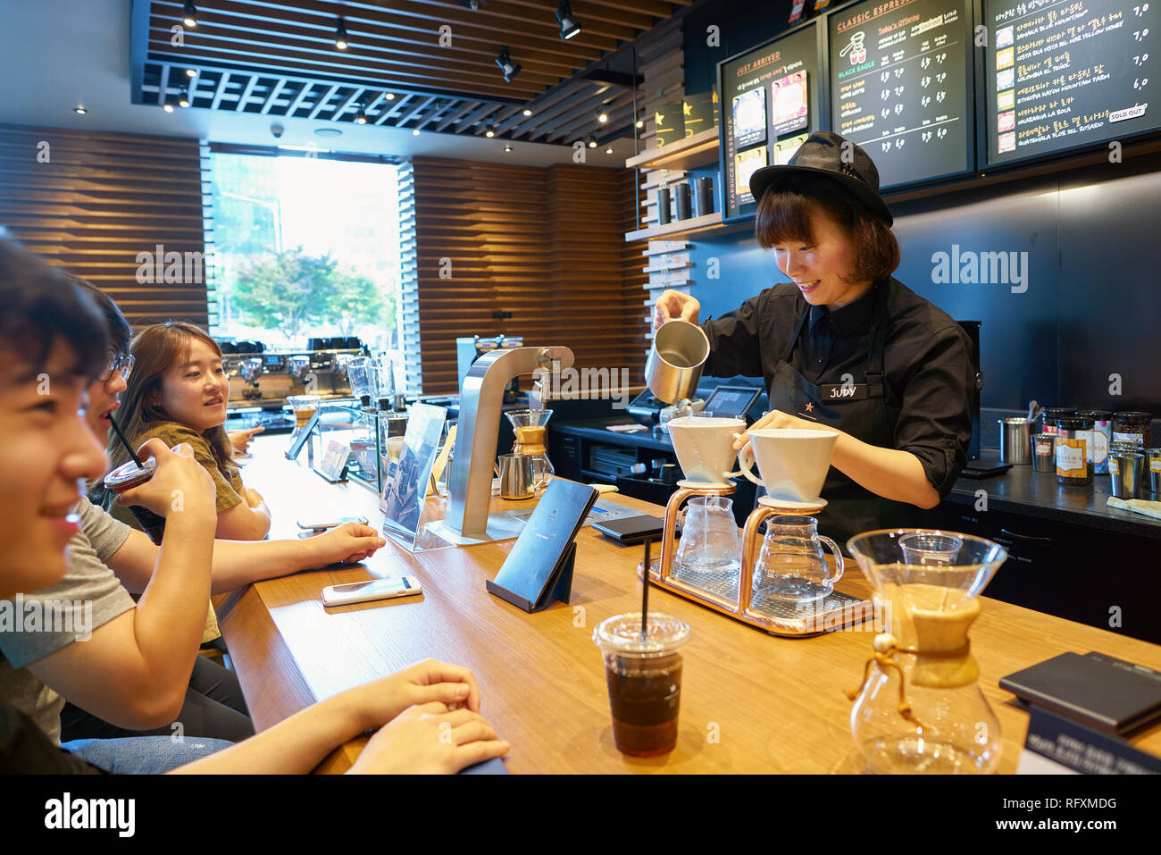 Korean coffee chain hi-res stock photography and images - Alamy