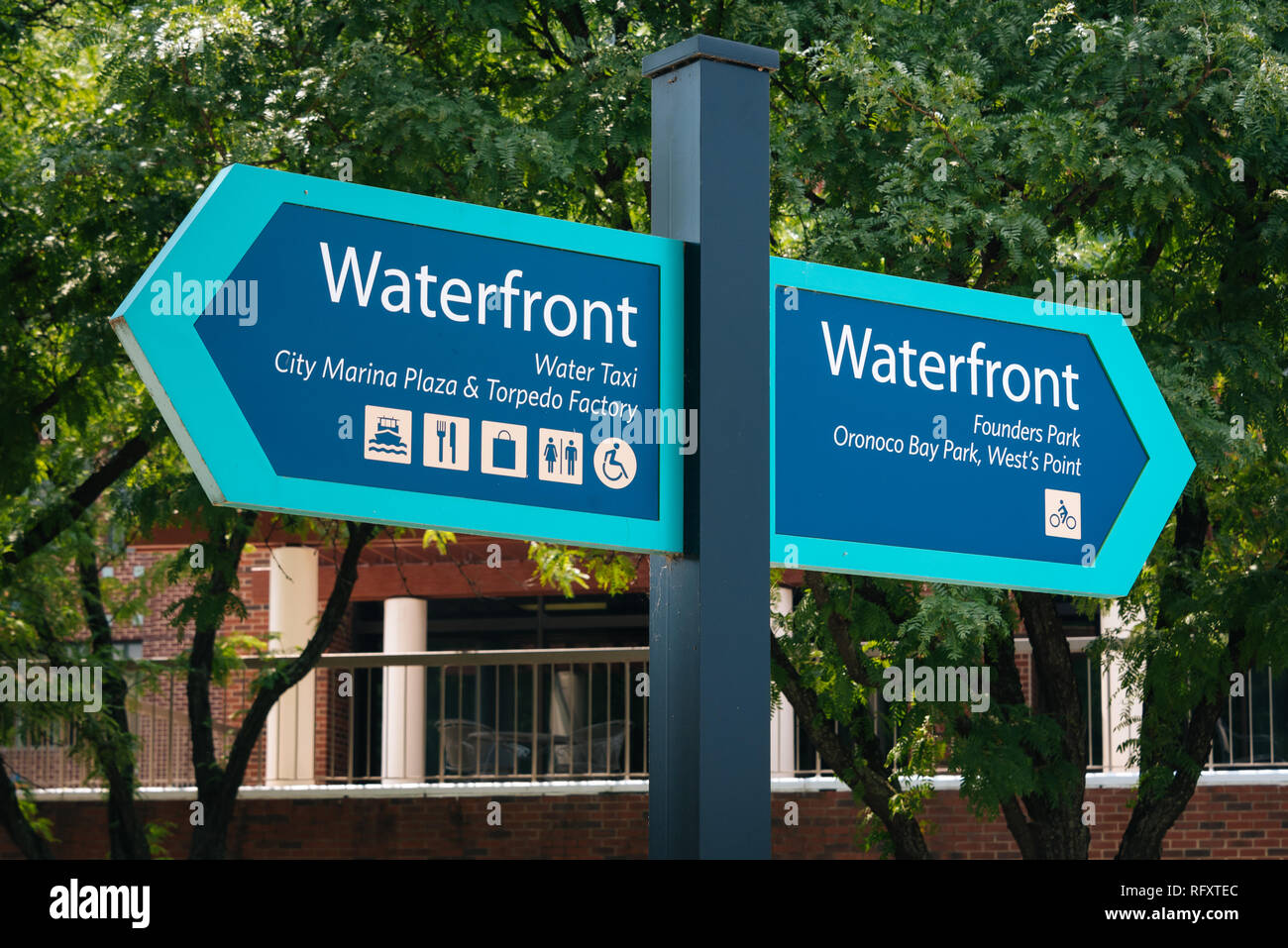Signs on the waterfront in Alexandria, Virginia Stock Photo - Alamy