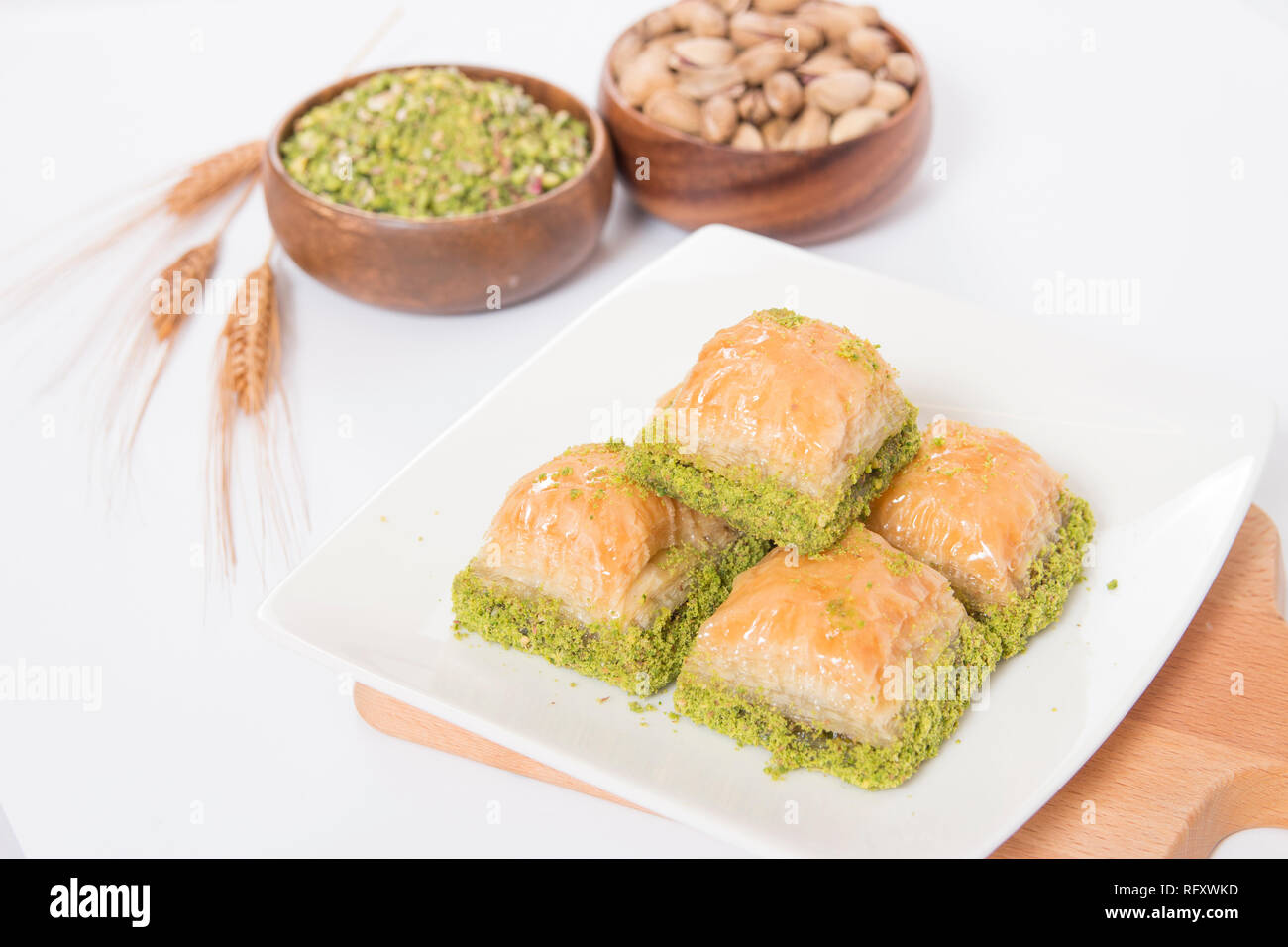 classic turkish baklava with green pistachio Stock Photo - Alamy