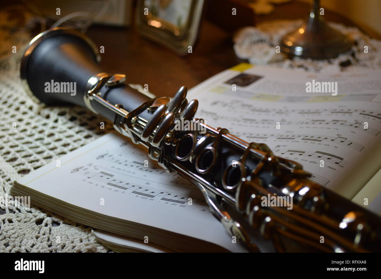Clarinet instrument hi-res stock photography and images - Alamy