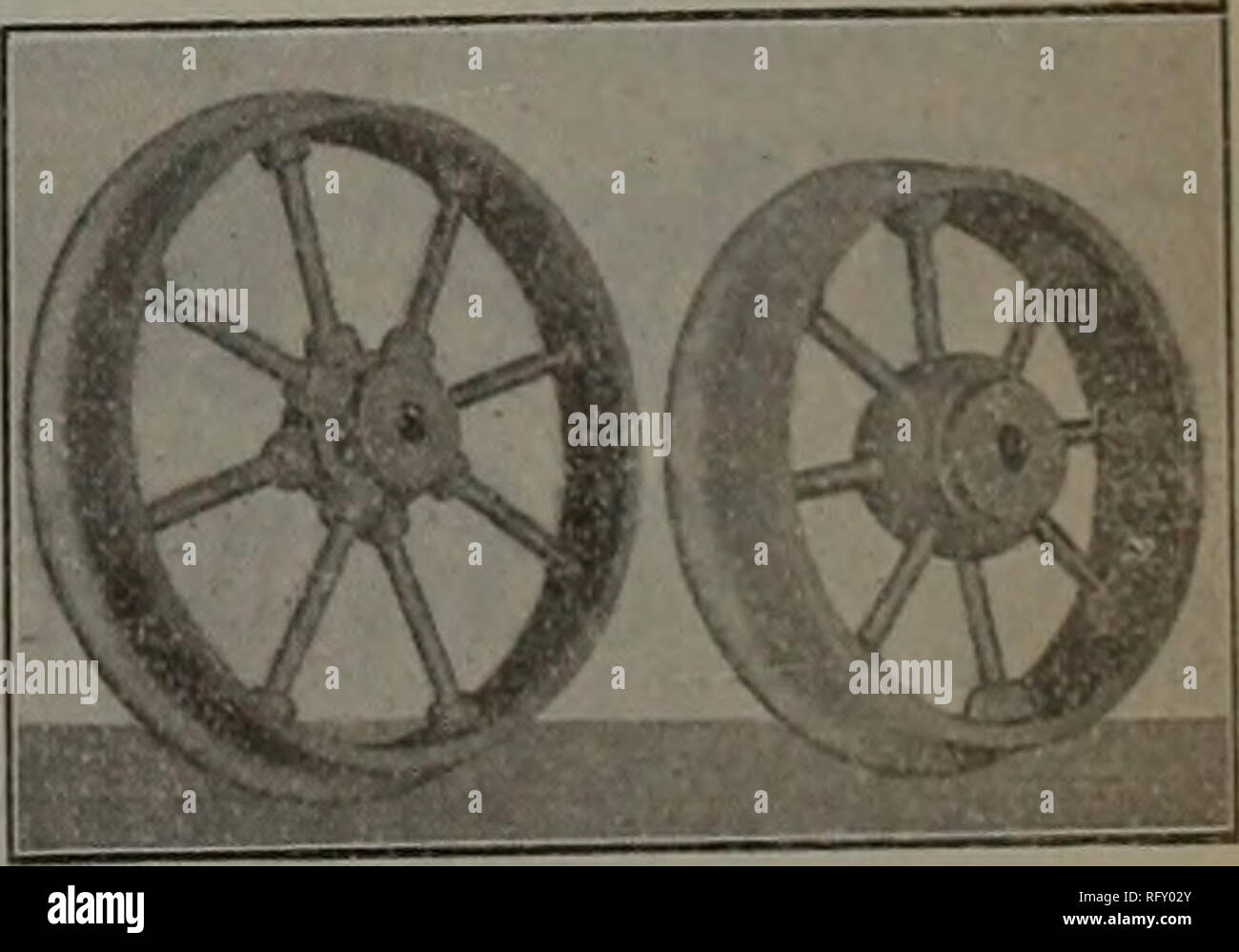 Split bank building hi-res stock photography and images - Alamy