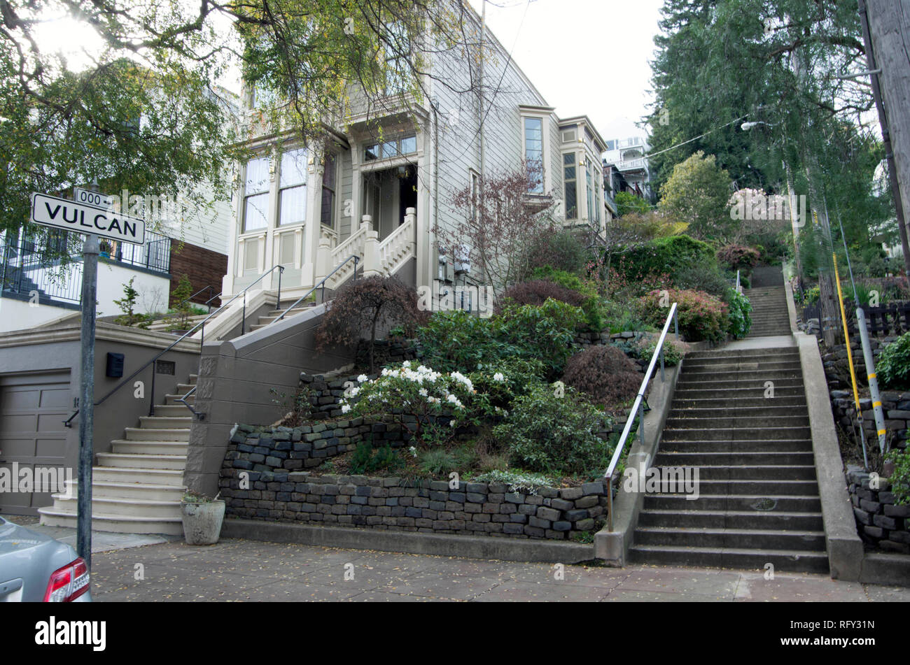 The Vulcan Stairs in San Francisco connect two blocks near the Castro ...