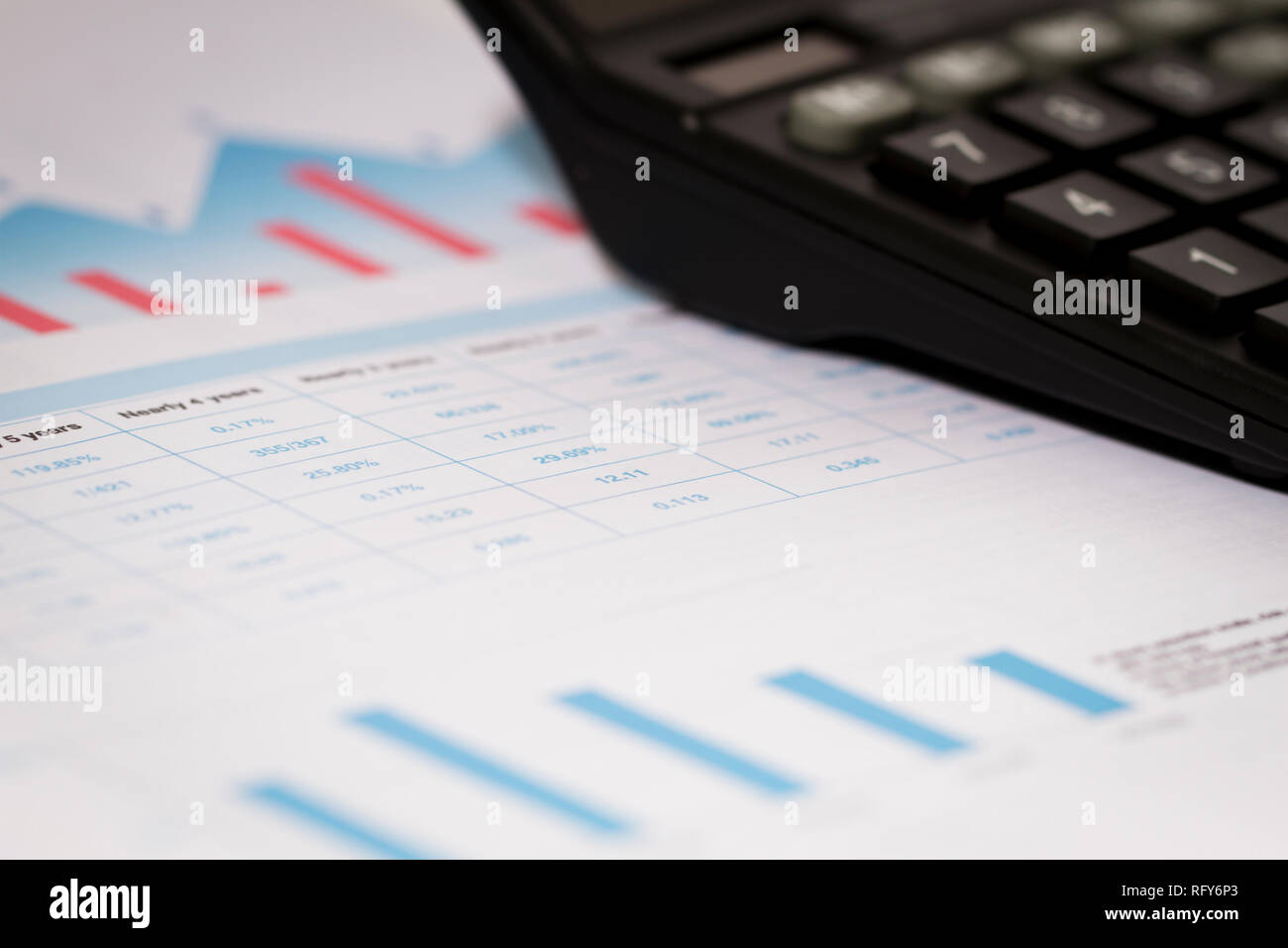Statistics chart hi-res stock photography and images - Alamy