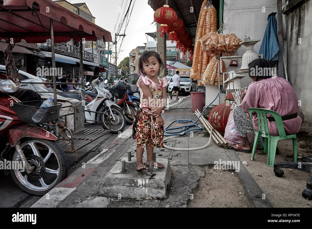 Poor kids, barefoot, poverty, Thailand street Stock Photo - Alamy