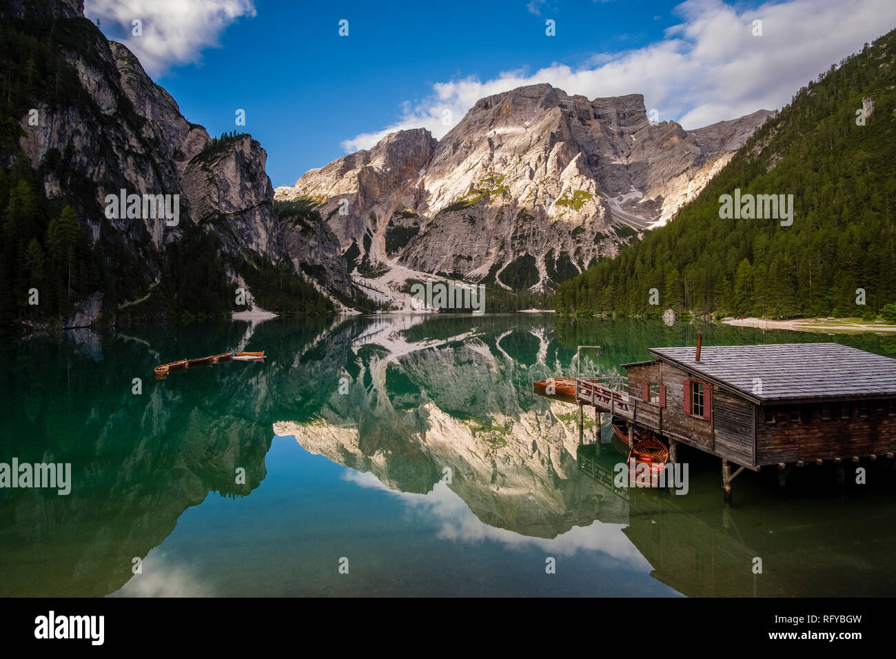 View on Lake Prags, Lake Braies, Pragser Wildsee, Lago di Braies, the ...