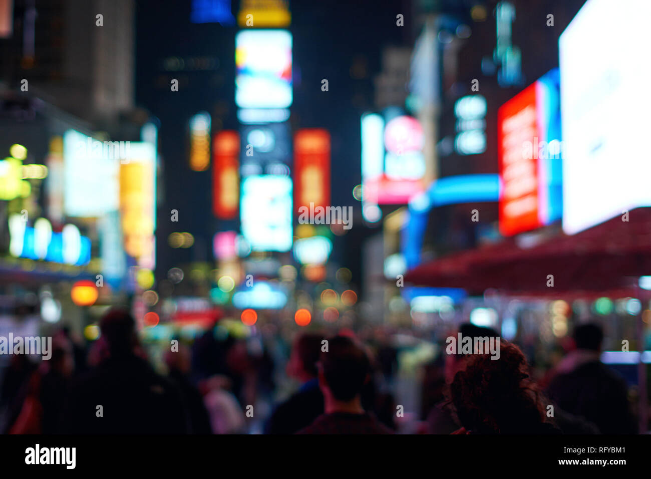 Times square new york crowd blur hi-res stock photography and images ...