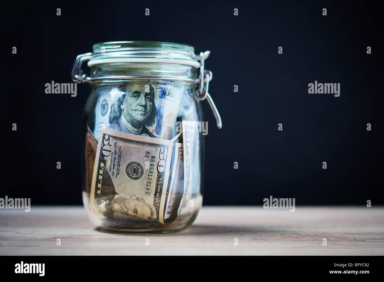 Dark green bills hi-res stock photography and images - Alamy