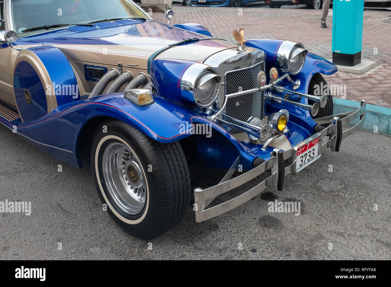 Vintage car abu dhabi hi-res stock photography and images - Alamy