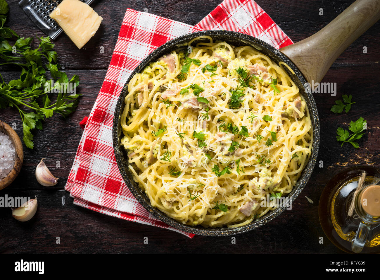 Pasta carbonara, traditional italian pasta spaghetti with bacon and ...