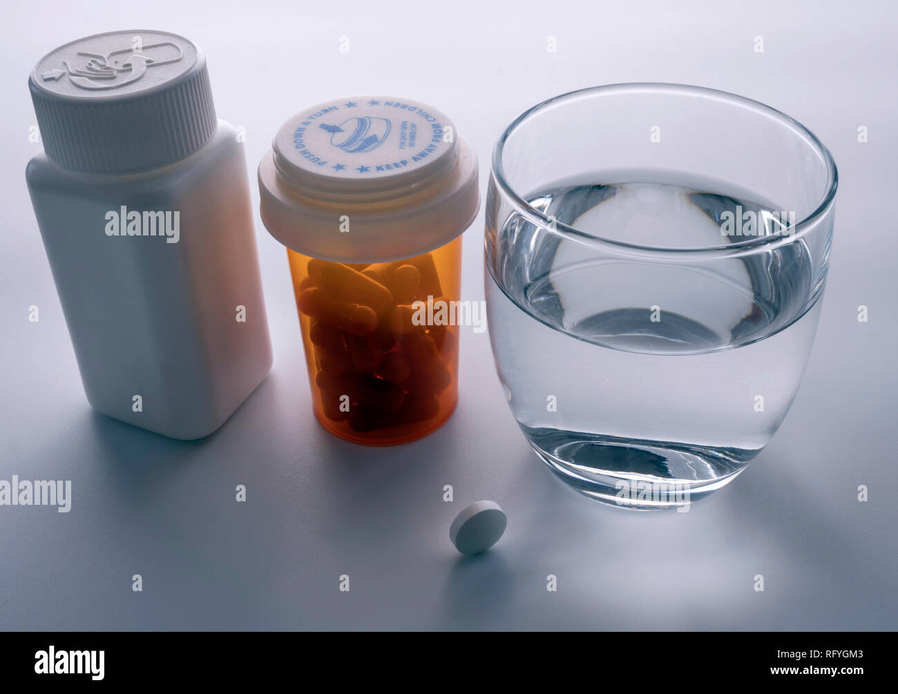 Medication care help hospital hi-res stock photography and images - Alamy