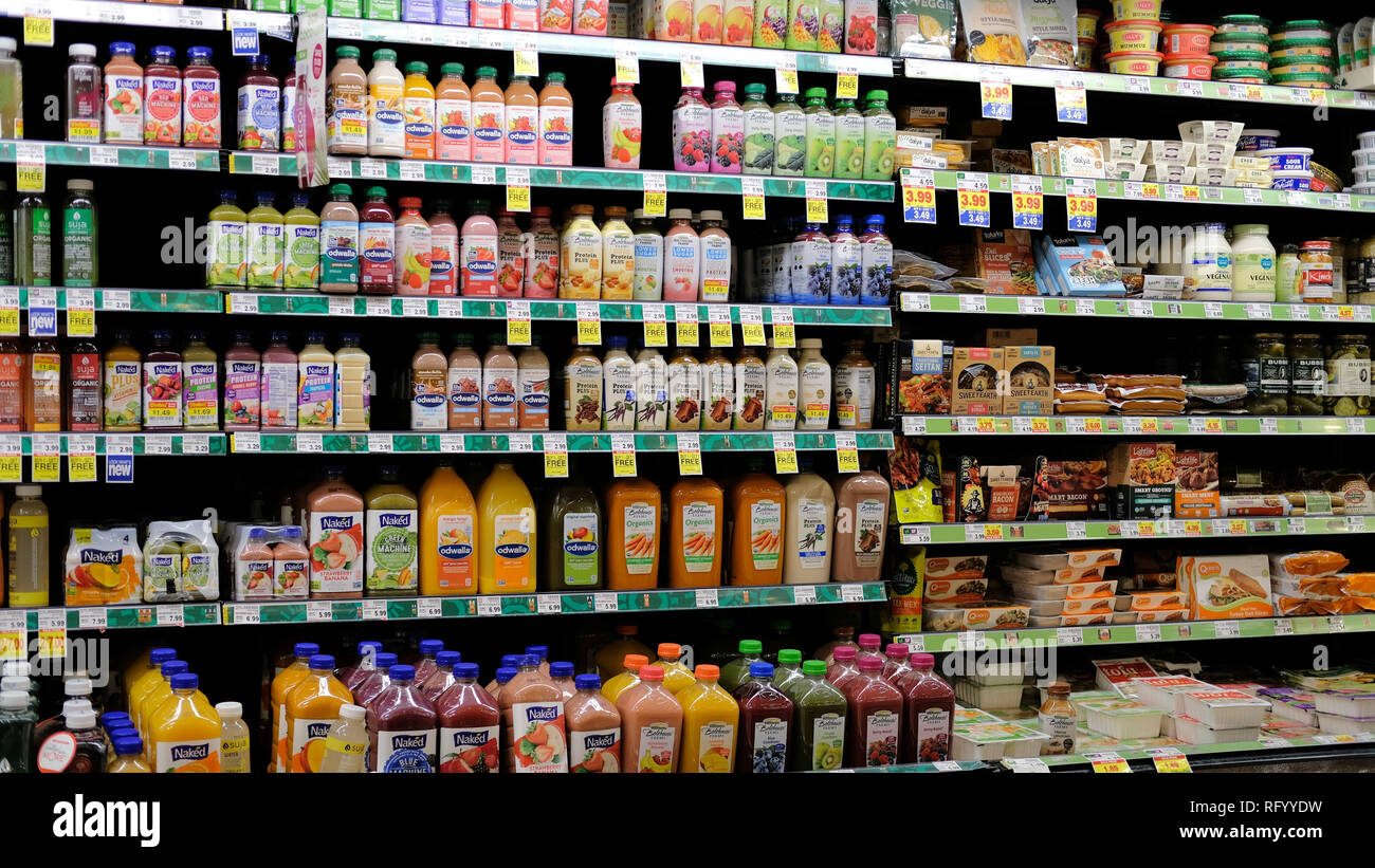 Refrigerated section of grocery store hi-res stock photography and images - Alamy