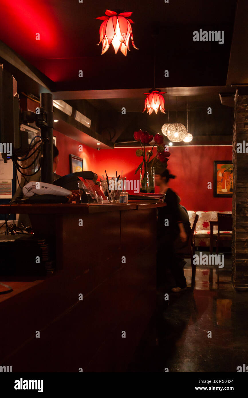 Dining out in a Chinese restaurant Stock Photo - Alamy
