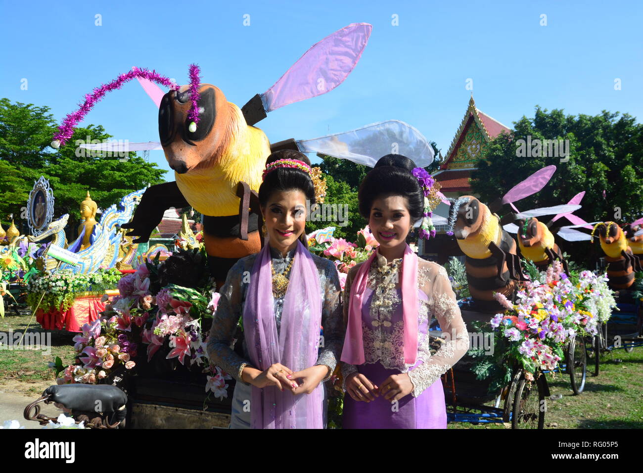 Samut Prakan,Thailand-APRIL 14,2017: Songkran Festival in the Thai-Mon style, Songkran Festival ...