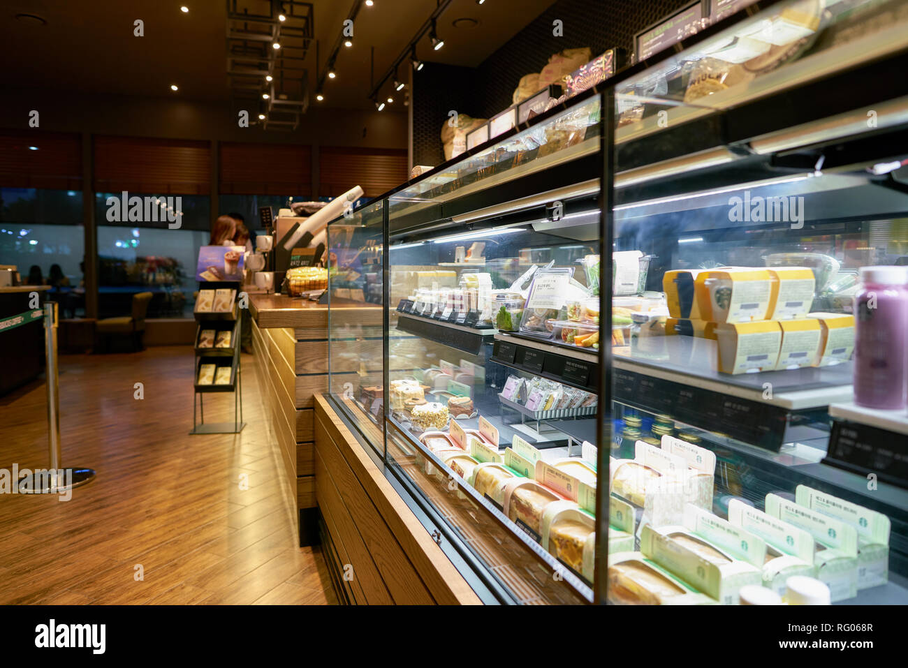 Starbucks coffee display case hi-res stock photography and images - Alamy