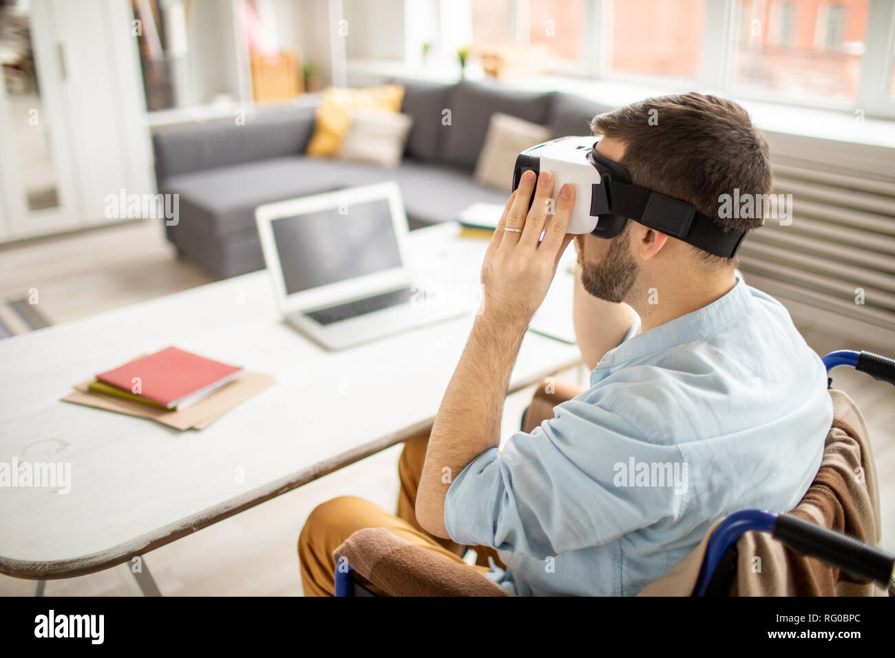Visual handicapped hi-res stock photography and images - Alamy
