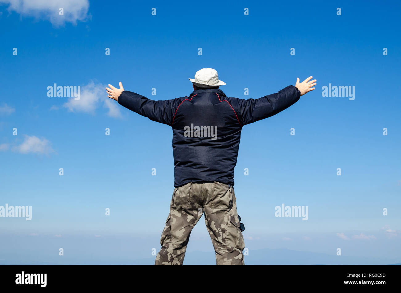 Spread both arm hi-res stock photography and images - Alamy