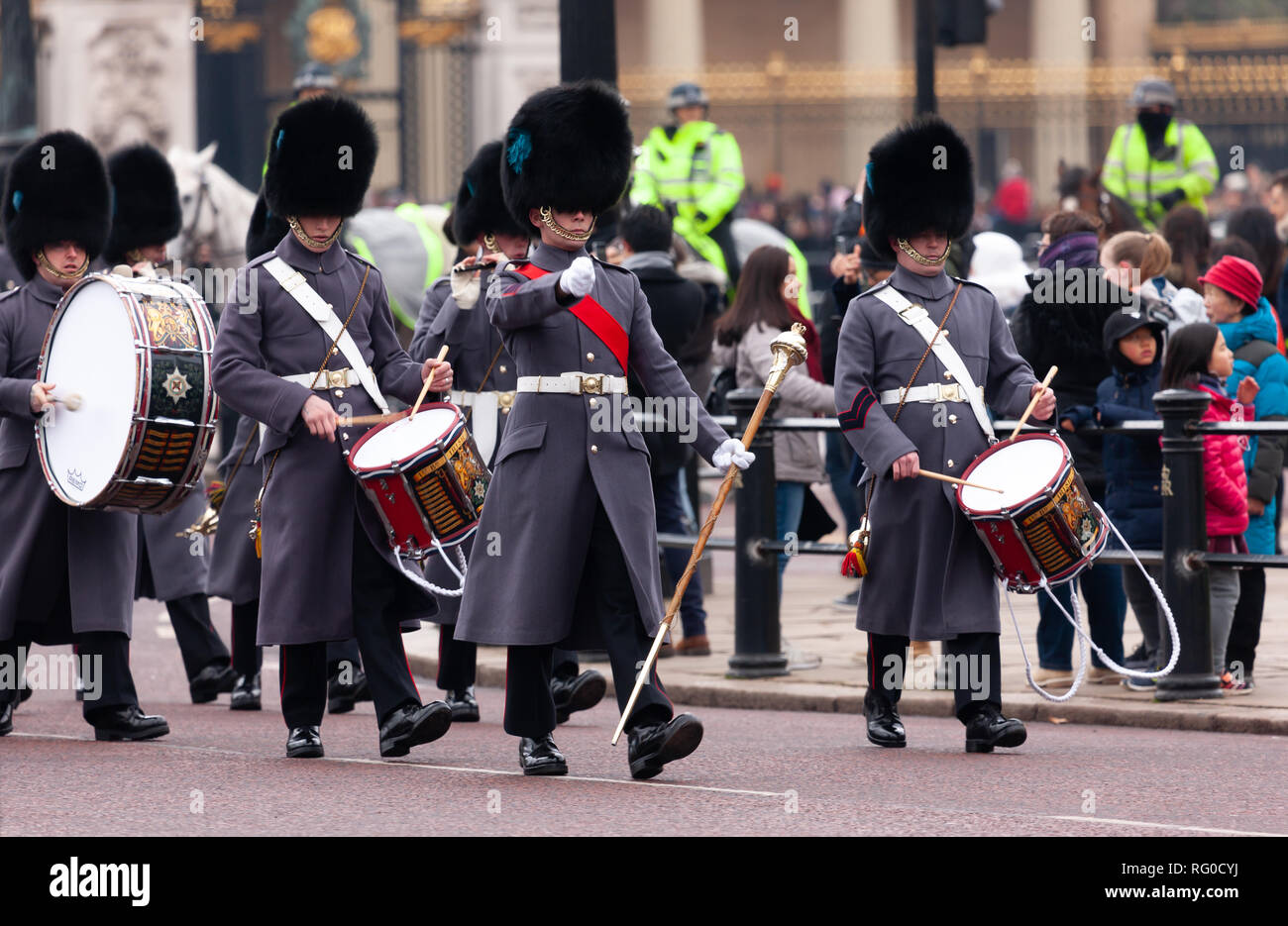 Buckingham Palace Irish Guards High Resolution Stock Photography and ...