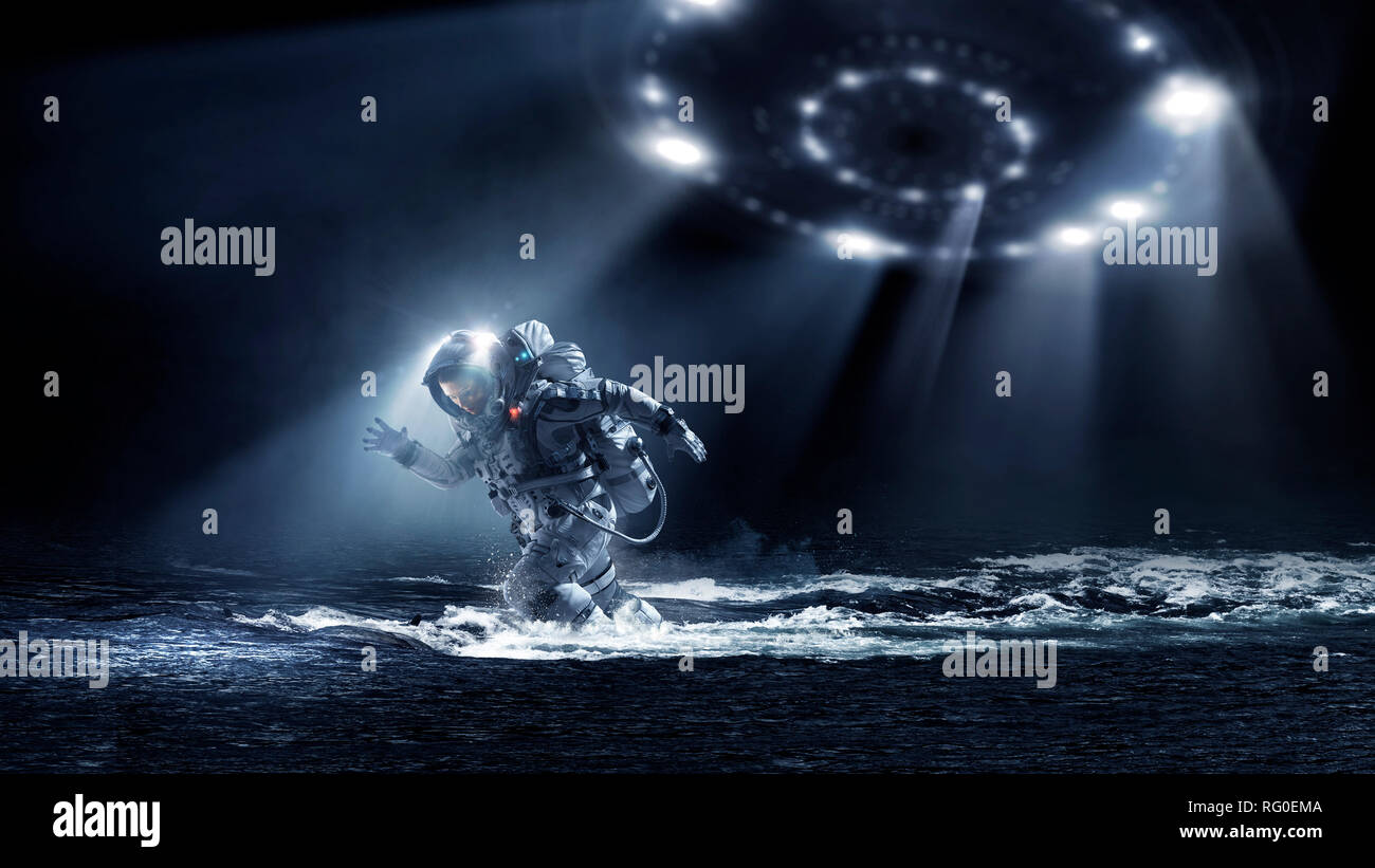 Astronaut in spacesuit running hi-res stock photography and images - Alamy