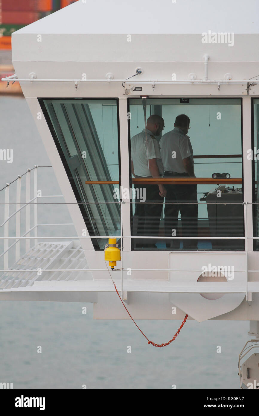 Ship bridge wing hi-res stock photography and images - Alamy