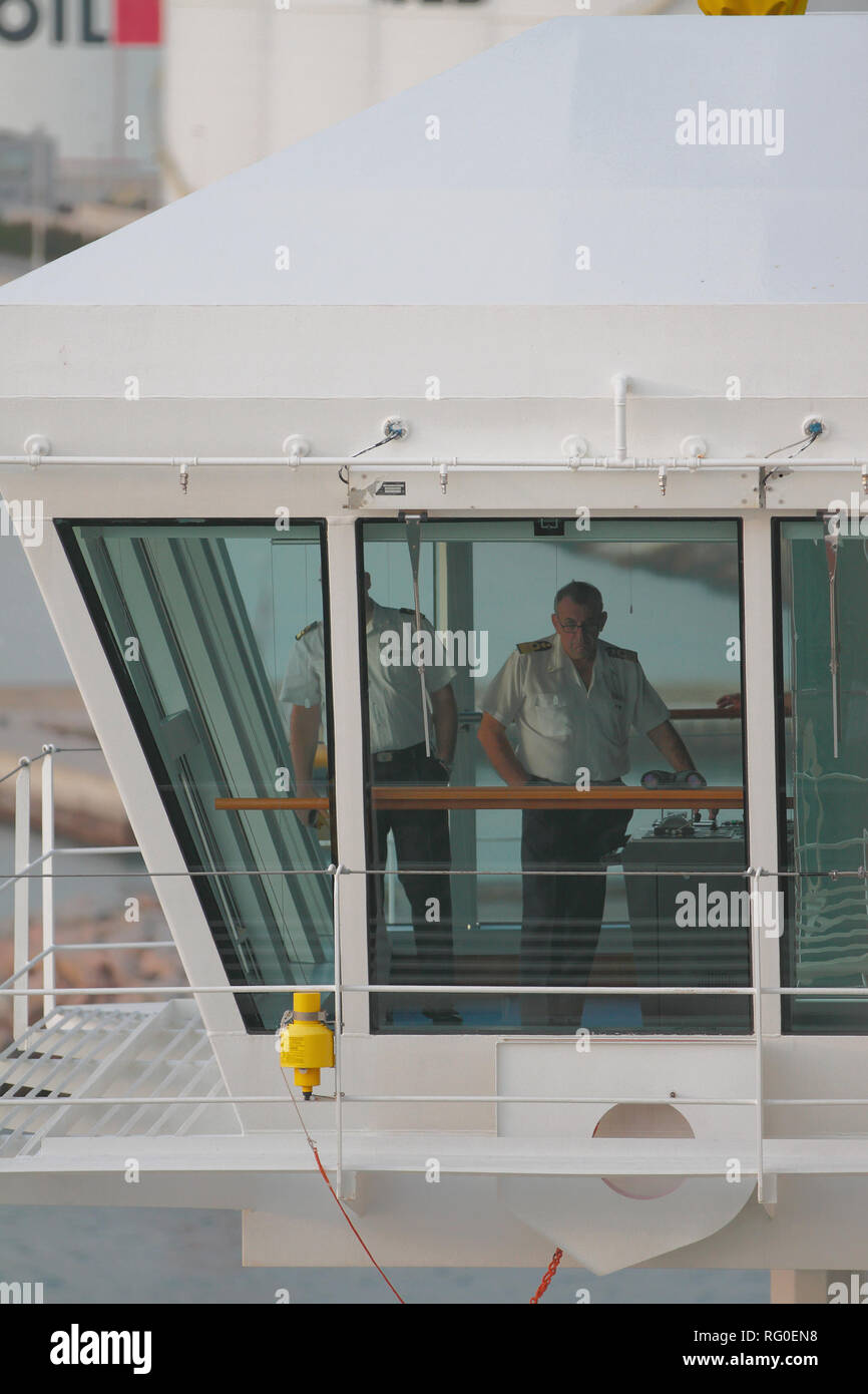 Deck officers ship bridge hi-res stock photography and images - Alamy