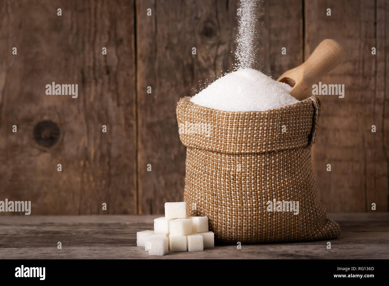 Sugar lump falling hi-res stock photography and images - Alamy
