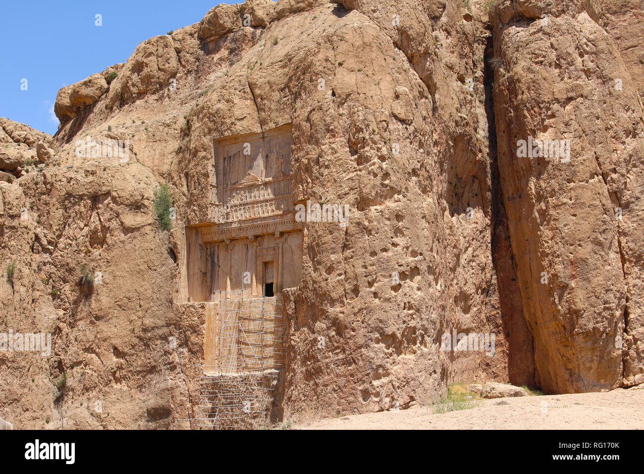 Xerxes i tomb relief hi-res stock photography and images - Alamy